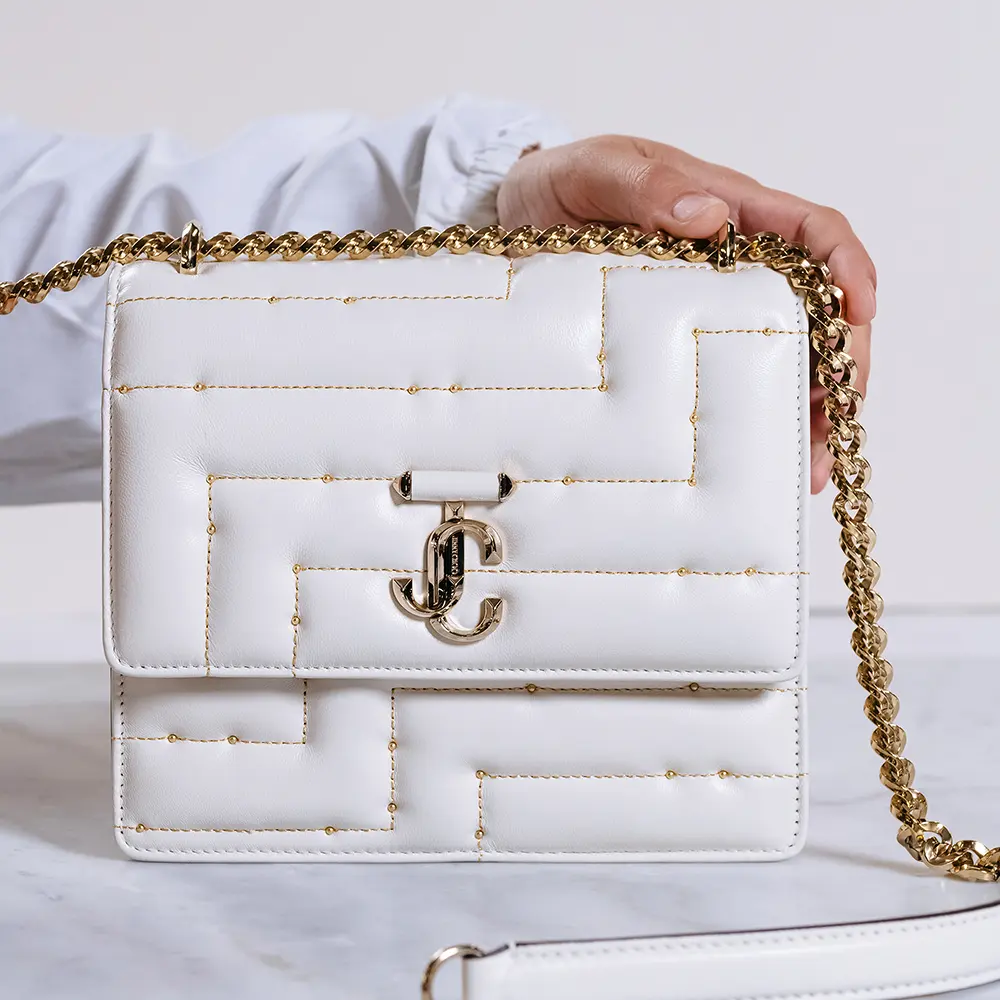 我们卓越而优质的工艺 | JIMMY CHOO